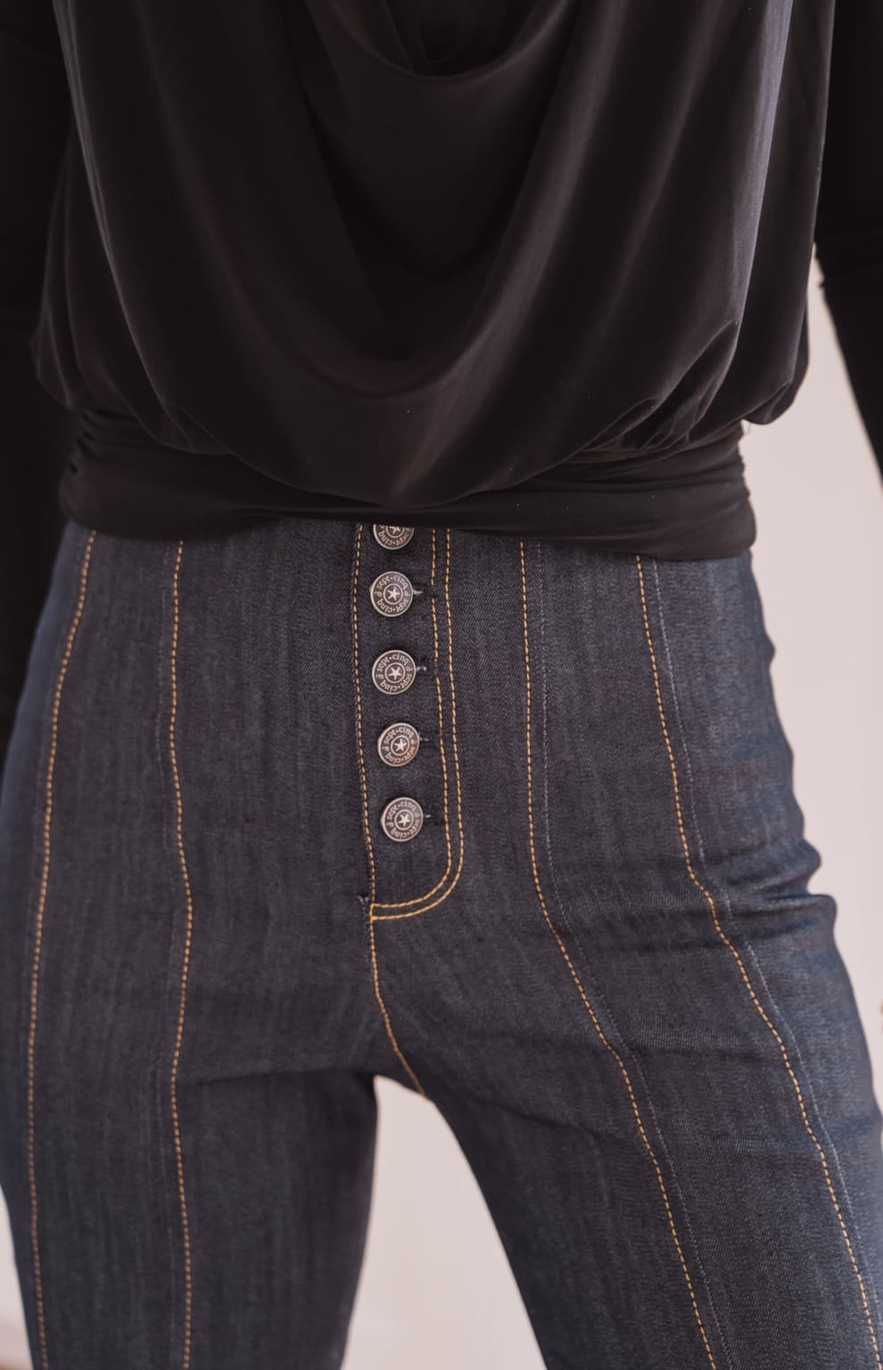 A Petite Women's Guide to Looking Taller and Slimmer - 3 Simple Tips ...