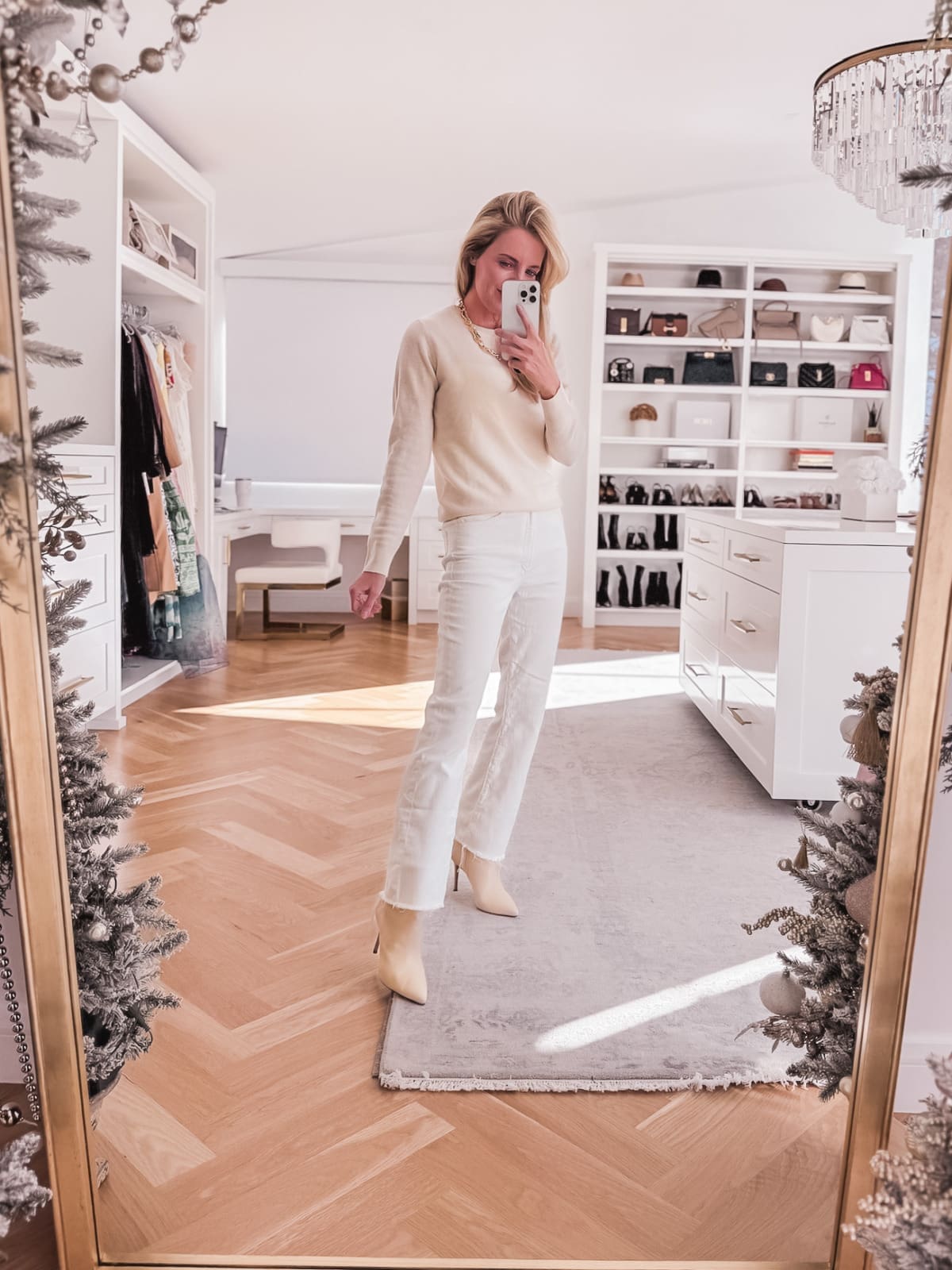 10 Must-Have Winter Wardrobe Staples to Stay Stylish and Warm